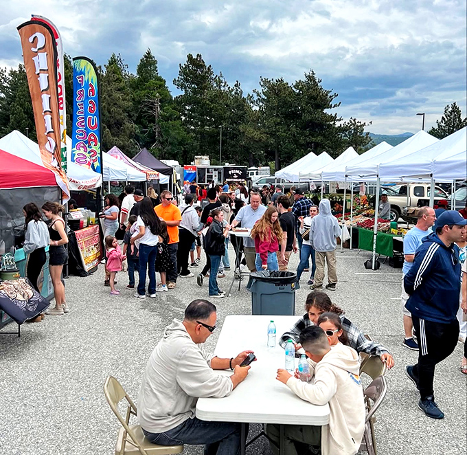 The Rim of the World Farmers Market brings mountain community together. Fresh produce with pine-scented air&mdash;nature's perfect pairing.