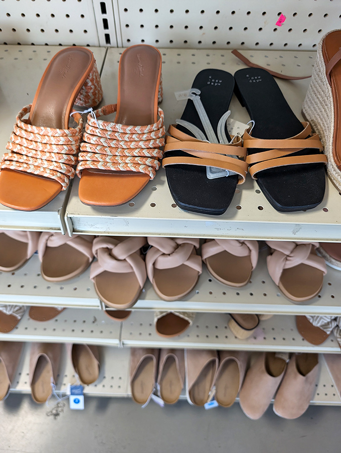 Sandals seeking soulmates for long walks on concrete beaches and grocery store adventures.