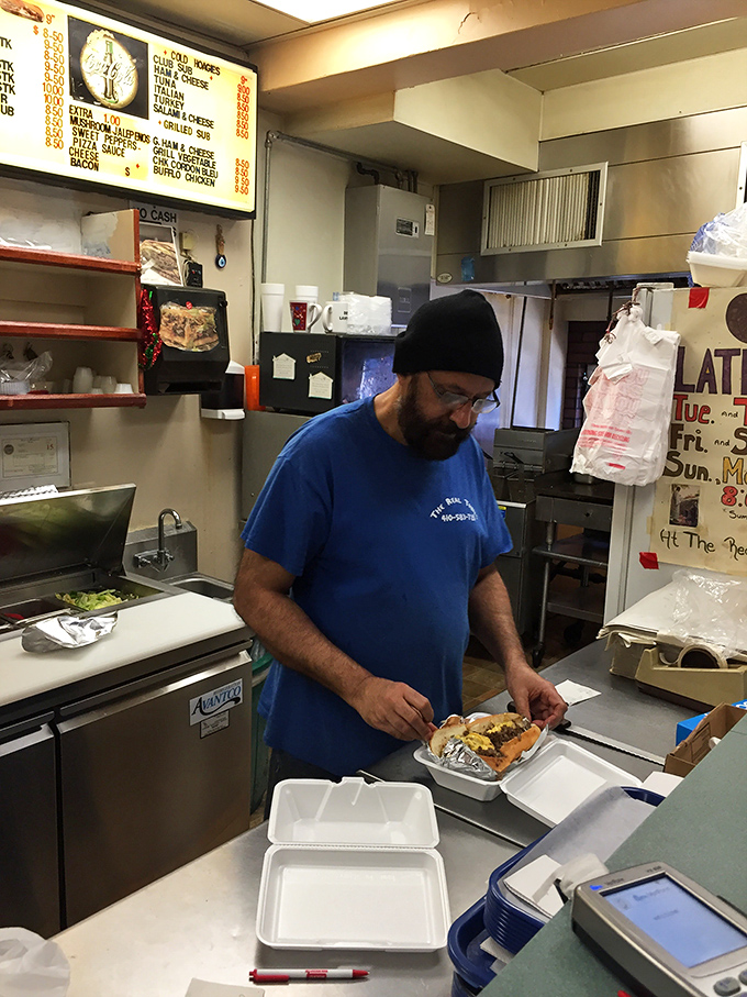 Craftsmanship in action. Like watching a sculptor, except this masterpiece disappears within minutes of completion.