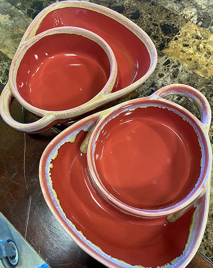 These coral-hued ceramic pieces could be the start of your eclectic dinnerware collection. Grandma would approve of both the find and the price.