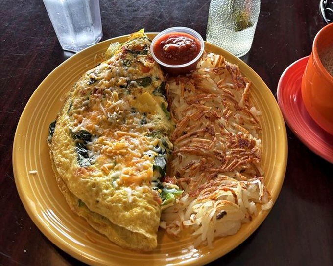 An omelet and hash browns in perfect harmony&mdash;like Simon and Garfunkel if they were breakfast foods instead of folk singers.