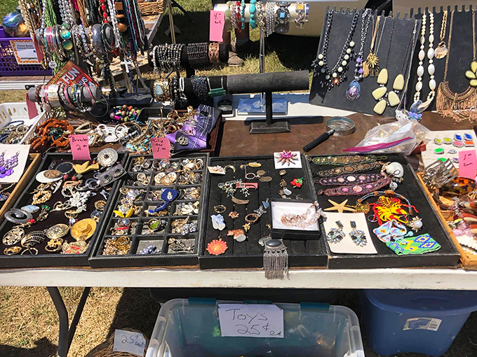 Jewelry displays sparkle with possibilities, from "definitely vintage" to "vintage-inspired" to "let's just call it unique."
