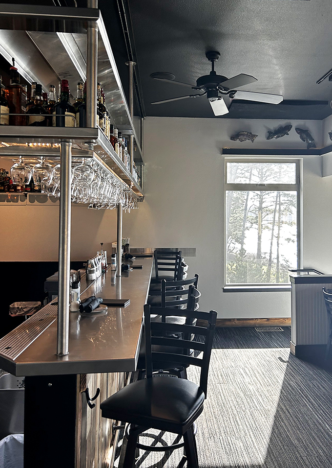 A bar area that whispers "stay for one more." Cozy, inviting, and promising libations that pair perfectly with that hypnotic ocean view.