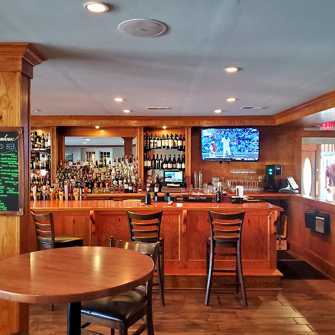 A bar that strikes the perfect balance&mdash;well-stocked enough for craft cocktails but unpretentious enough that you can order a beer without an eye roll.