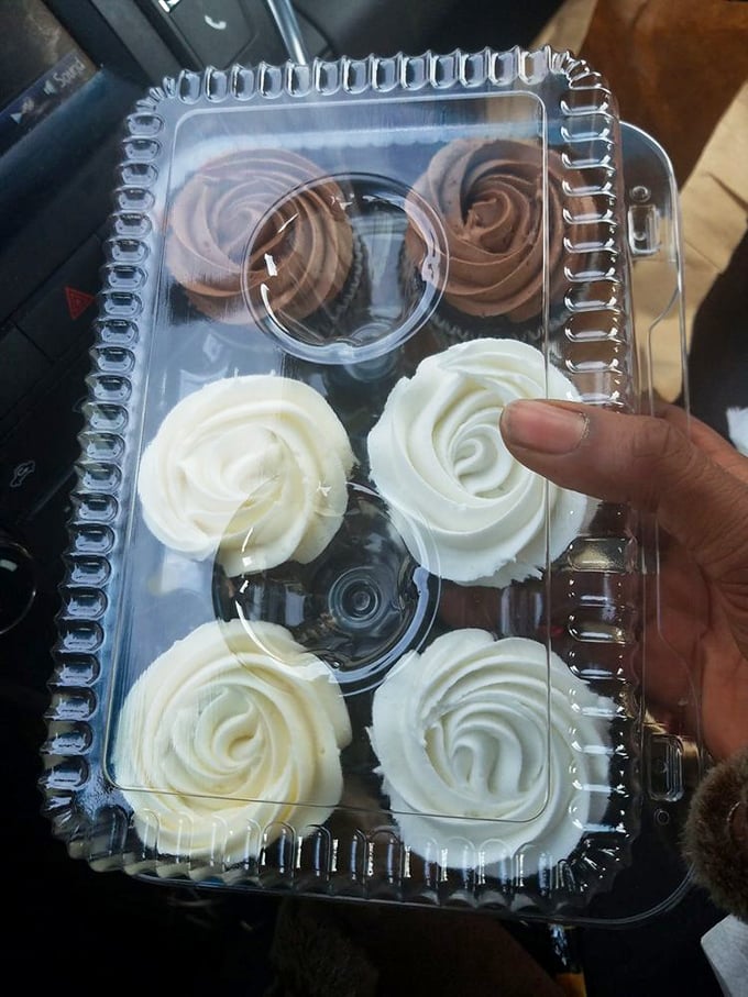 These frosting rosettes are what happens when bakers decide to show off. Edible art that's too pretty to eat – but you will anyway.