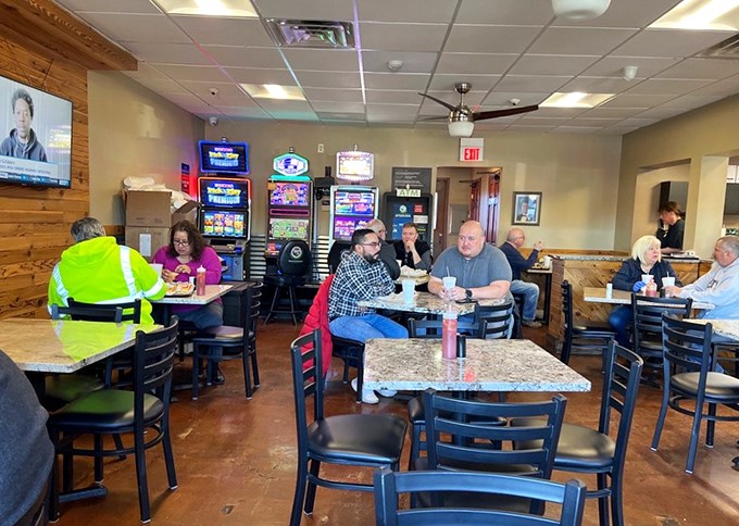 A cross-section of Chicago life gathers at these tables&mdash;construction workers, office folks, and retirees united by their love of perfectly seasoned beef.
