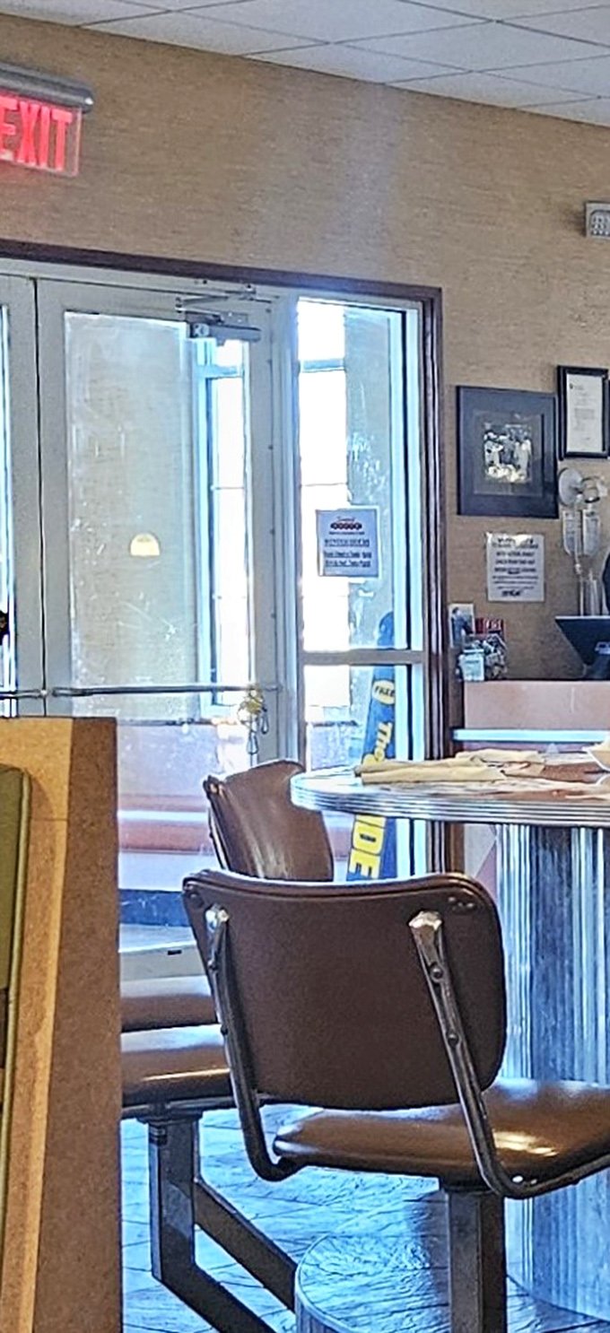 Every good diner has an entrance that promises possibilities. Will it be breakfast for dinner or pie for breakfast? The choice is yours.