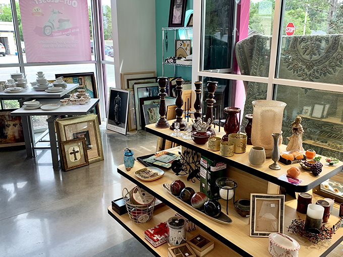 Home d&eacute;cor treasures arranged with care&mdash;because someone's "I don't need this anymore" is your "Where have you been all my life?"