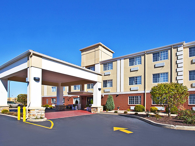 Affordable accommodations welcome visitors without the big-city markup, proving comfort doesn't have to come with a luxury price tag.