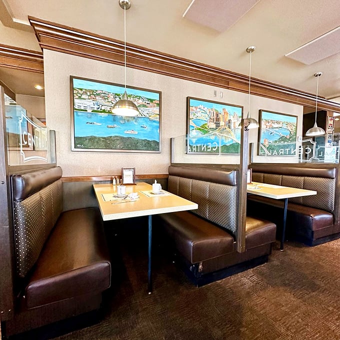 Cozy booths adorned with Pittsburgh scenes&mdash;the perfect setting for solving world problems over coffee or plotting your next career move.