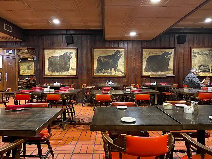 Wood-paneled walls adorned with cattle portraits remind you exactly what you're here for. No identity crisis in this dining room.
