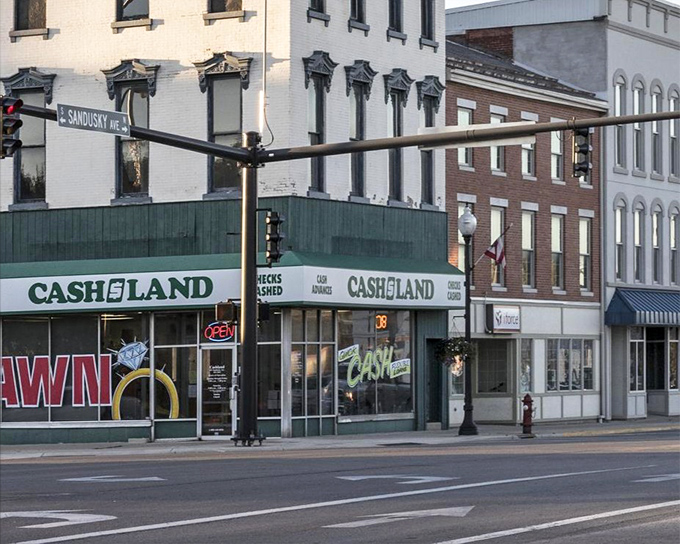 At this downtown intersection, rush hour means waiting for maybe two cars instead of contemplating your life choices in gridlock.