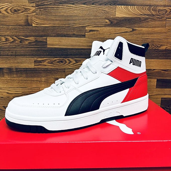 Kick your shoe game up a notch! Brand-name athletic footwear without the mall prices&mdash;leaving more cash for your next flea market adventure.