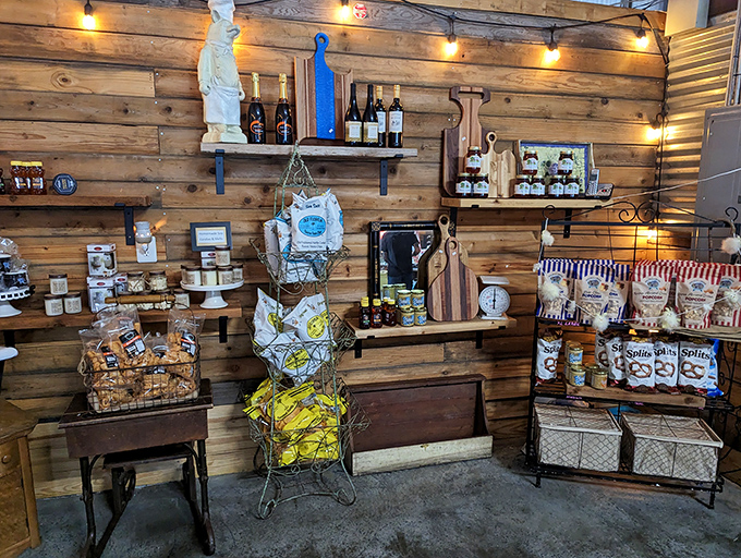 The "general" in General Store shines through with shelves of local goods that make excellent souvenirs or "sorry I ate without you" gifts.