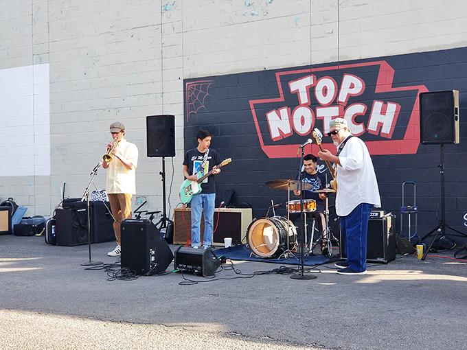 Live music in the parking lot—because in Austin, even burger joints understand that food without a soundtrack is only half the experience.