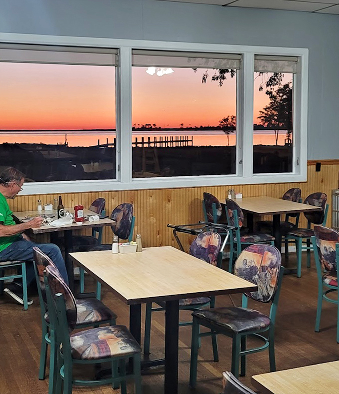 Those windows frame sunset views that turn dinner into dinner-and-a-show. Nature's own entertainment paired perfectly with seafood.