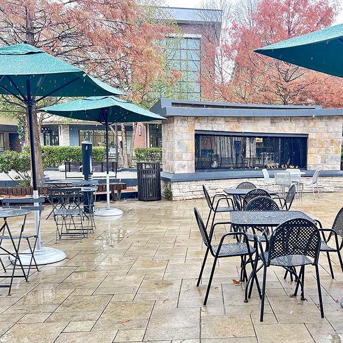 Outdoor seating areas with autumn foliage provide a tranquil moment to rest weary feet and contemplate your next retail conquest.
