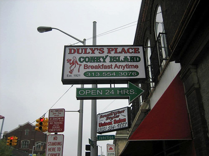 Another classic Duly's sign against the Detroit sky&mdash;a beacon for the hungry at any hour of day or night.