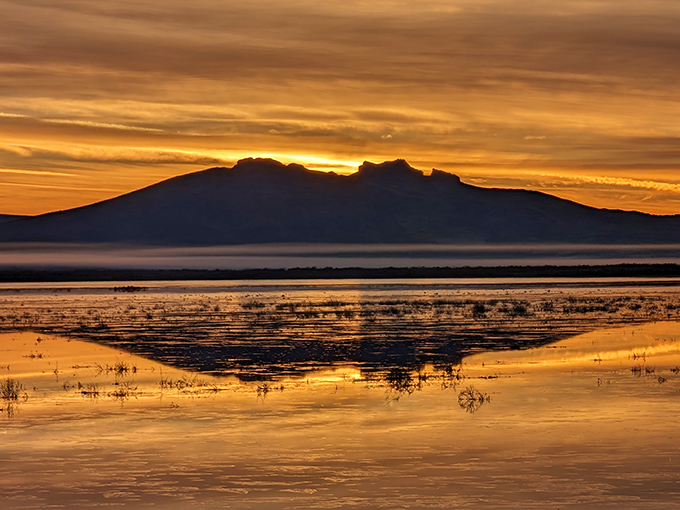 Mother Nature showing off at sunset &ndash; the kind of view that makes smartphone cameras feel wholly inadequate and Instagram filters unnecessary.