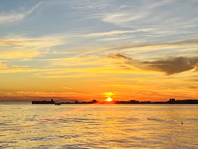 Golden hour magic that makes even non-morning people reconsider their life choices. Worth setting that 5 AM alarm for once.