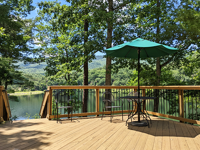 Coffee with a view that no caf&eacute; in Manhattan could ever compete with. This deck turns breakfast into a five-star experience.
