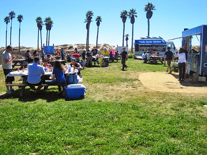 The true California dream: palm trees, picnic tables, and people united by their love of exceptional seafood.