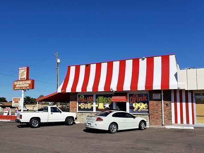 Red and white stripes announce serious submarine territory - this Phoenix landmark means business about size.