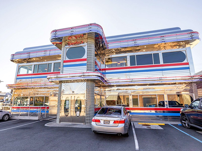 Chrome and curves scream classic Americana&mdash;where nostalgia meets hunger in perfect 1950s-style harmony today.