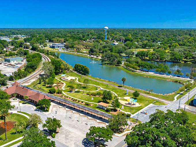 Ocala's horse country elegance comes without the Kentucky bluegrass price tags or pretentious attitudes.