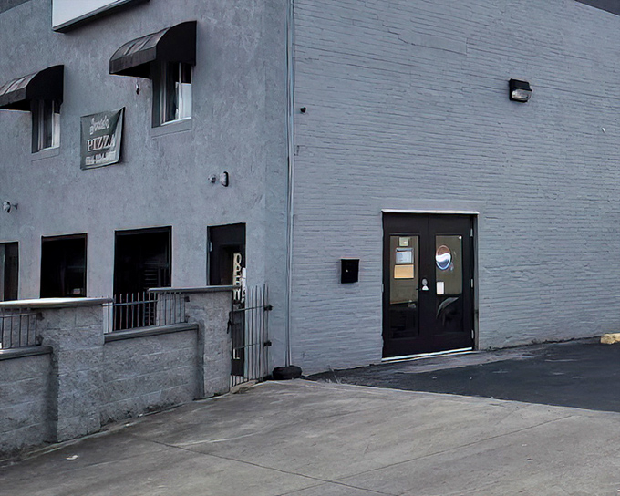 Gray might seem ordinary, but inside this Franklinton spot, extraordinary pizza magic awaits discovery.