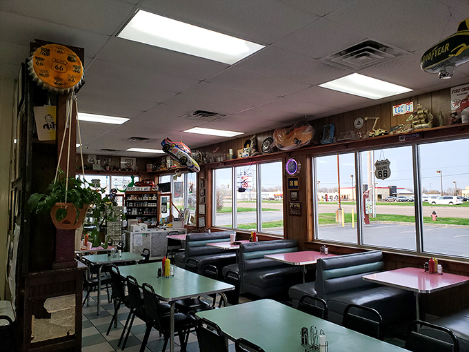 Retro-cool without trying&mdash;mint green tables, pink booths, and enough Route 66 memorabilia to make a history professor giddy with documentary potential.