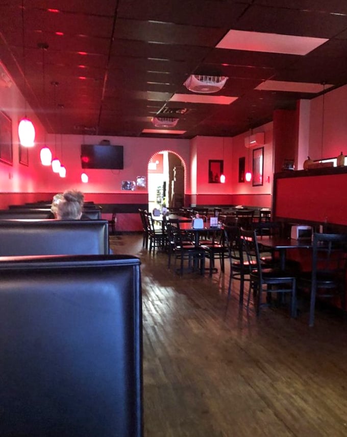 The dining room's cozy booths invite you to settle in for the long haul&mdash;pizza enjoyment is not a rushed affair here.