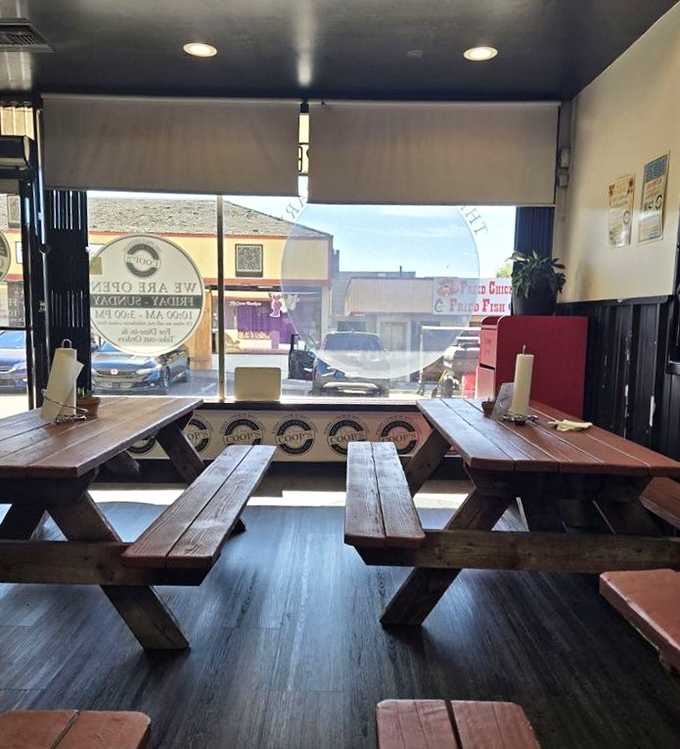 A quiet moment before the storm&mdash;these tables will soon host the happy silence that only truly great barbecue can inspire.