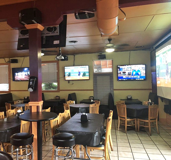 Multiple screens ensure you'll never miss a game while multiple tables ensure you'll never miss a meal – priorities firmly in order.