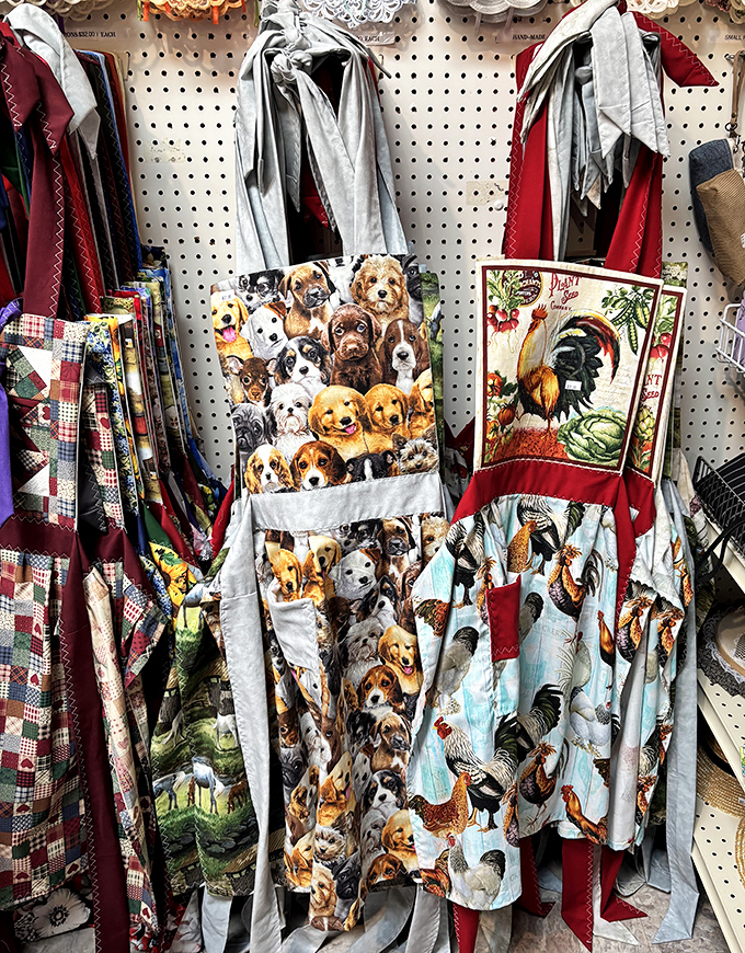 Even the aprons tell stories here, with patterns celebrating everything from puppies to roosters. Practical souvenirs that bring Amish country into your kitchen.