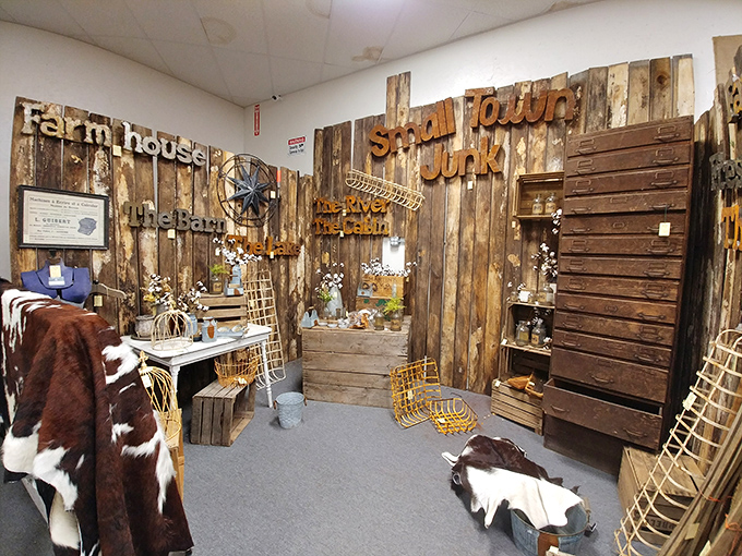 The "Small Town Junk" booth brings barnwood chic to suburban homes, no actual farming experience required.