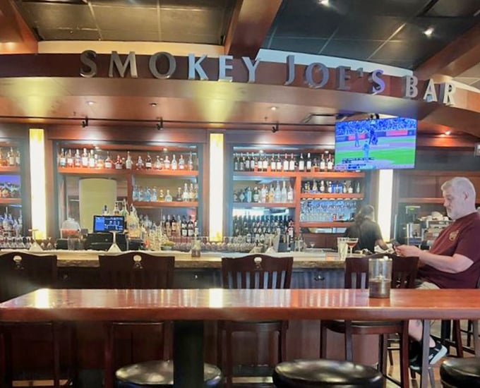 Smokey Joe's Bar offers liquid courage for those moments when you can't decide between the ribeye and the porterhouse. (Correct answer: both)