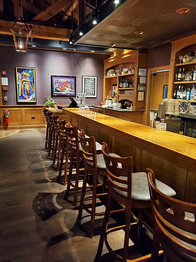 A bar that invites you to pull up a chair and stay awhile&mdash;perhaps for a Sazerac or two before dinner.