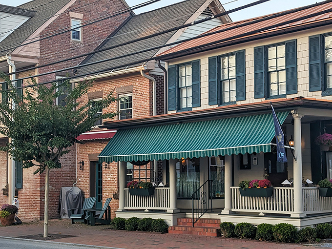 These historic buildings along Talbot Street house shops and eateries where "just browsing" inevitably turns into "I'll take two, please."
