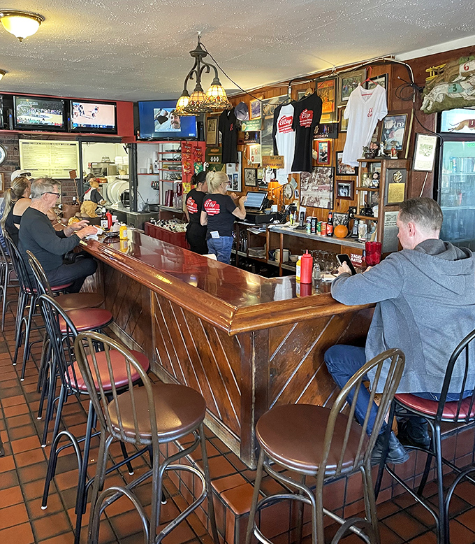 The heart of El Cap operations, where burger magic happens. Watching the staff work this bar is like seeing a well-choreographed dance that ends with deliciousness. 