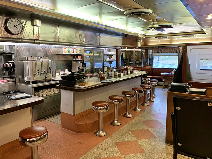 Counter seating: where solo diners become regulars, coffee cups are never empty, and the best local gossip is exchanged.