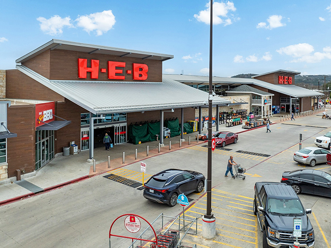 Yes, that's a full-sized H-E-B grocery store &ndash; Kerrville may be small, but residents don't sacrifice modern conveniences or selection.