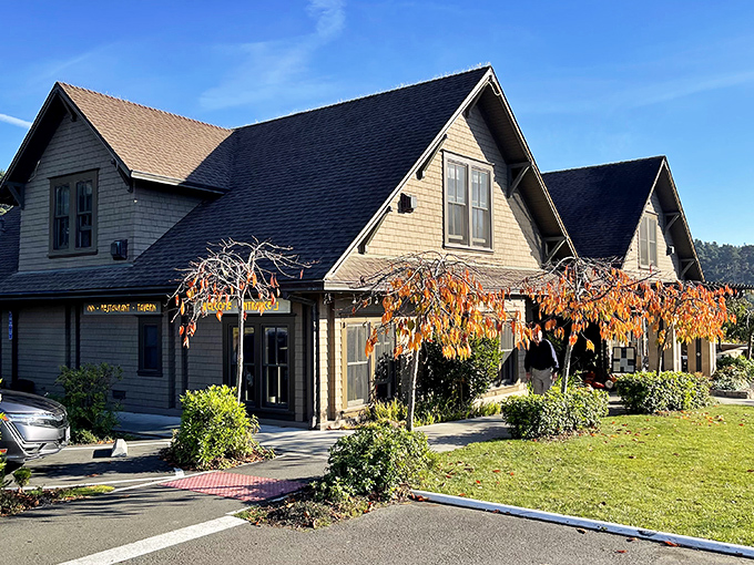 HarborView Bistro pairs fresh catches with actual harbor views – truth in advertising at its finest.