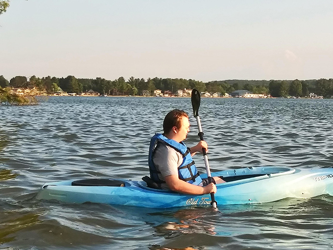 Solitude on the water—where paddling becomes meditation and office stress dissolves with each gentle stroke.