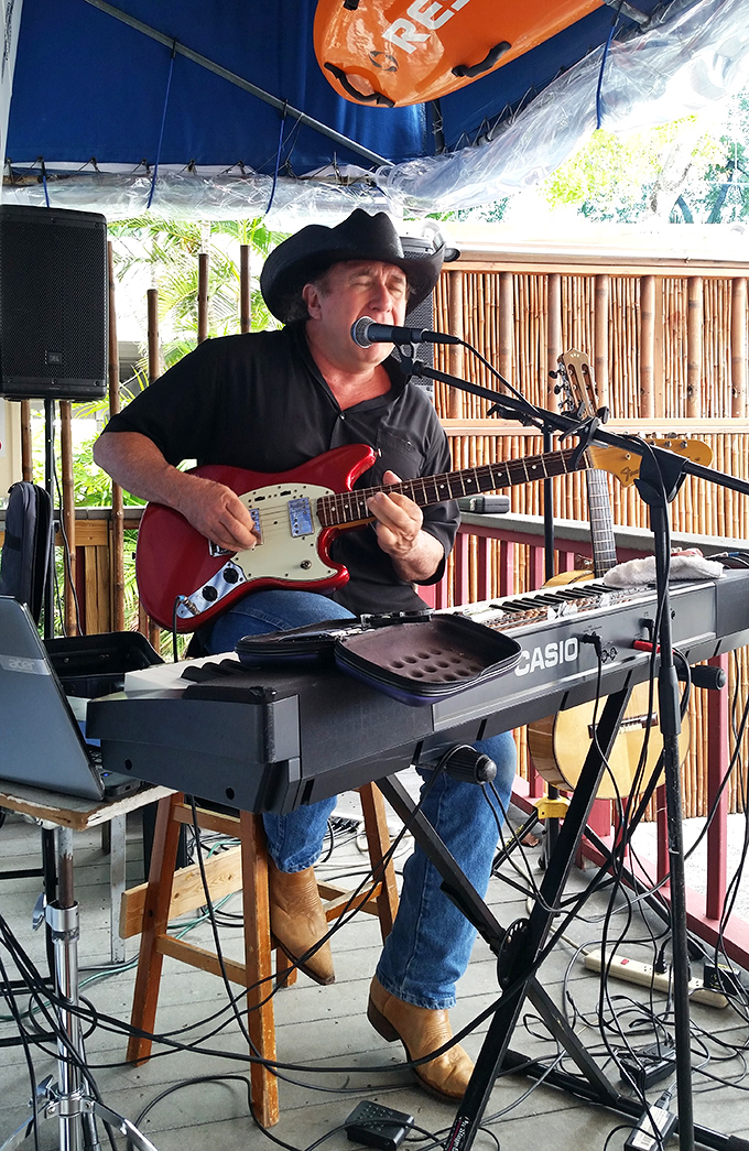 Live entertainment that turns dinner into an event, because eating should be celebrating.