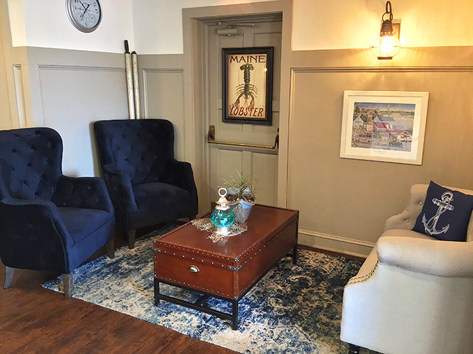 The waiting area feels like the living room of that friend who has impeccable taste and always makes you feel welcome.