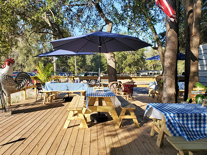 Patio seating for those who like their comfort food with a side of Florida sunshine.