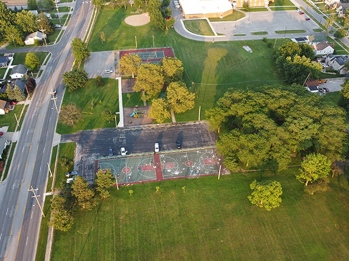 Robb Park offers recreational opportunities for all ages, proving that the best things in retirement&mdash;like basketball courts and green spaces&mdash;can be free.