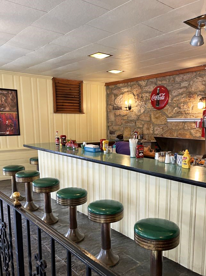 Old-school cool at the caverns' diner, where those green stools have probably heard thousands of "You won't believe what we just saw!" stories.