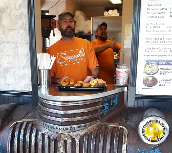 "Your barbecue chariot awaits!" The staff at Stroud's delivers smoky treasures from behind their automotive-inspired counter with Tennessee hospitality.
